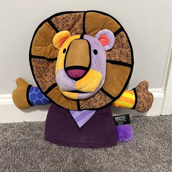 Enesco | Toys | Britto Leonardo The Lion Puppet | Poshmark